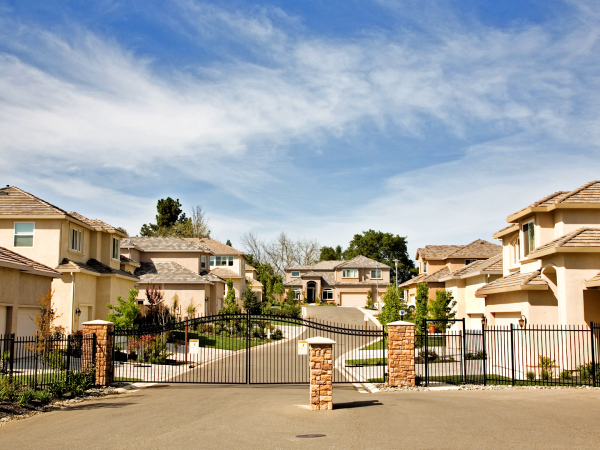 Deciding Between A Freestanding Home Or Gated Estate | Seeff Blog